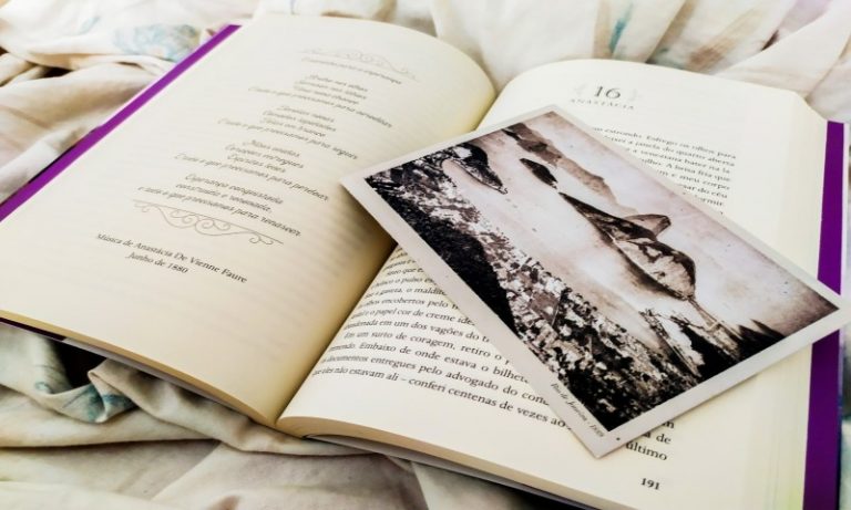 [Resenha] Livre Para Recomeçar - Paola Aleksandra - Minha Vida Literária